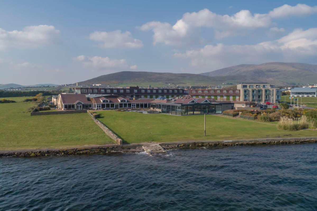 Contact Base Dingle | Accommodation In Dingle | Dingle Hotels